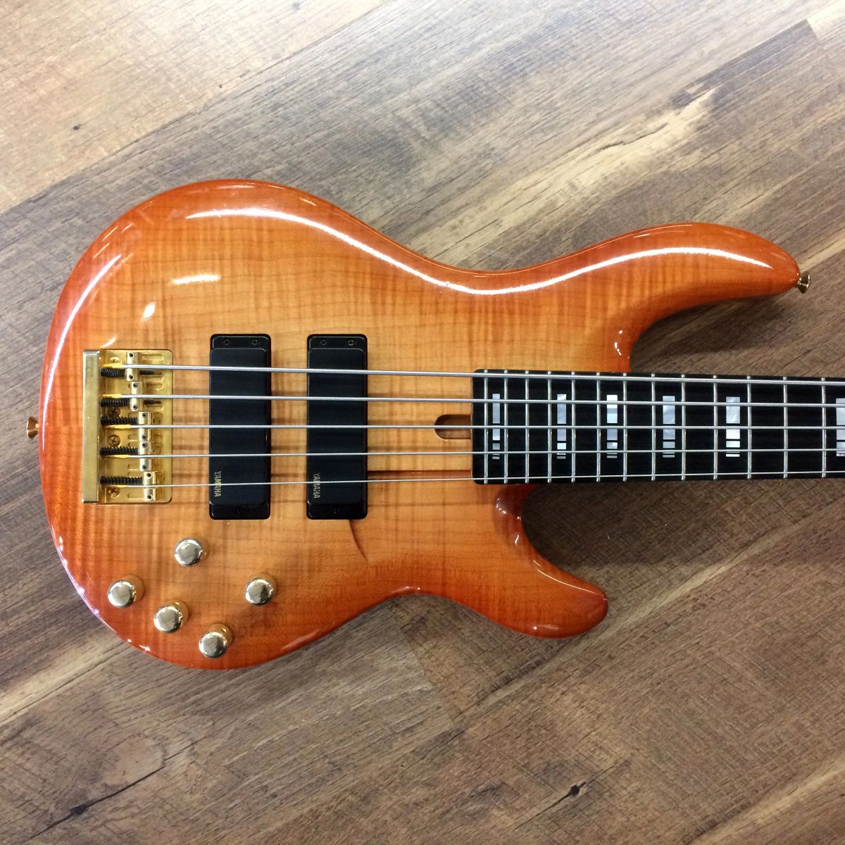 Yamaha BB-NE Nathan East Signature Gloss Amber Burst Flamed Top 5 ...