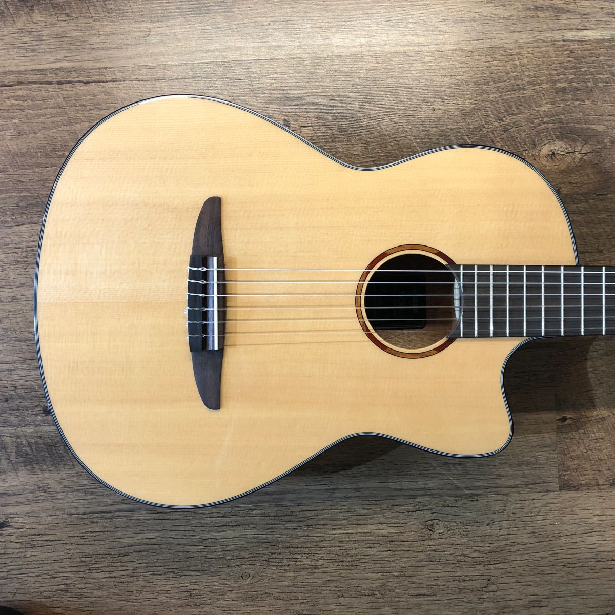 Yamaha NCX1 Natural Gloss Finish Cutaway Nylon String Acoustic-Electric ...