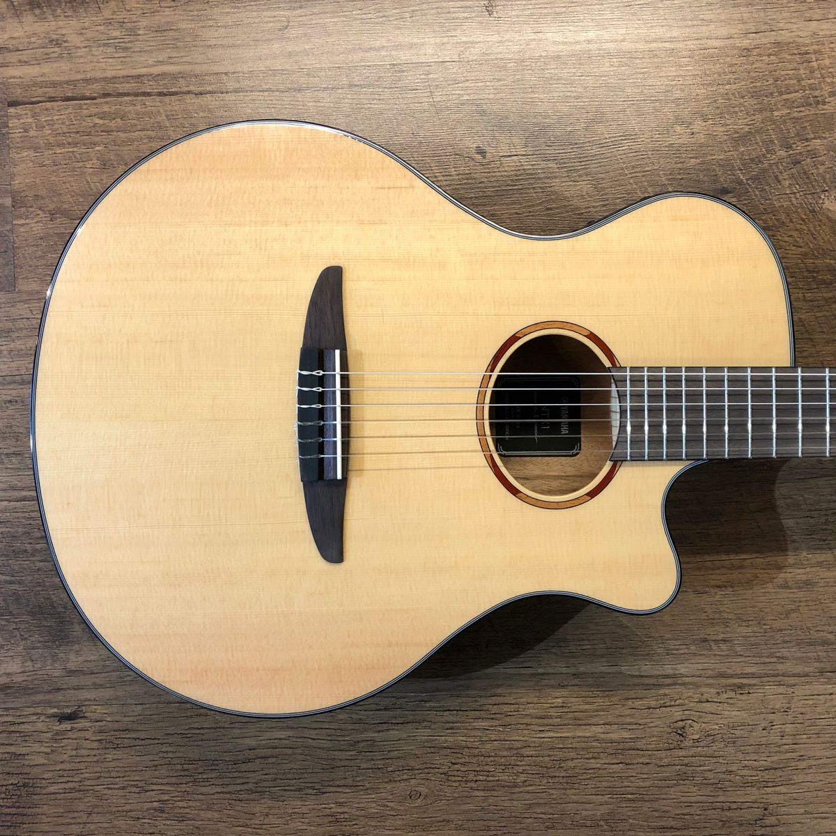 Yamaha NTX1 Natural Gloss Finish Cutaway Thinline Nylon String Acoustic ...