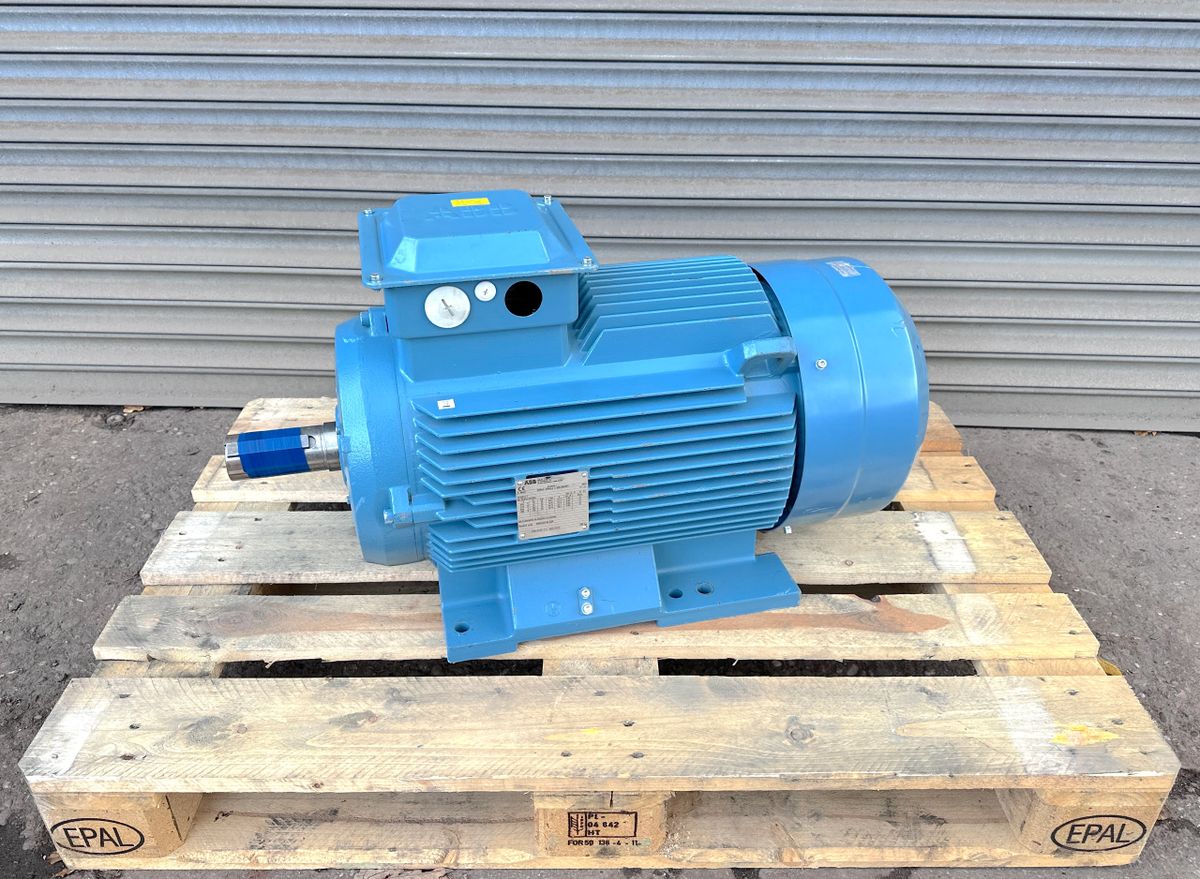 ABB 30kW (40HP) Motor 1481RPM 4-Pole IE3 200ML Frame B3 Foot AC ...