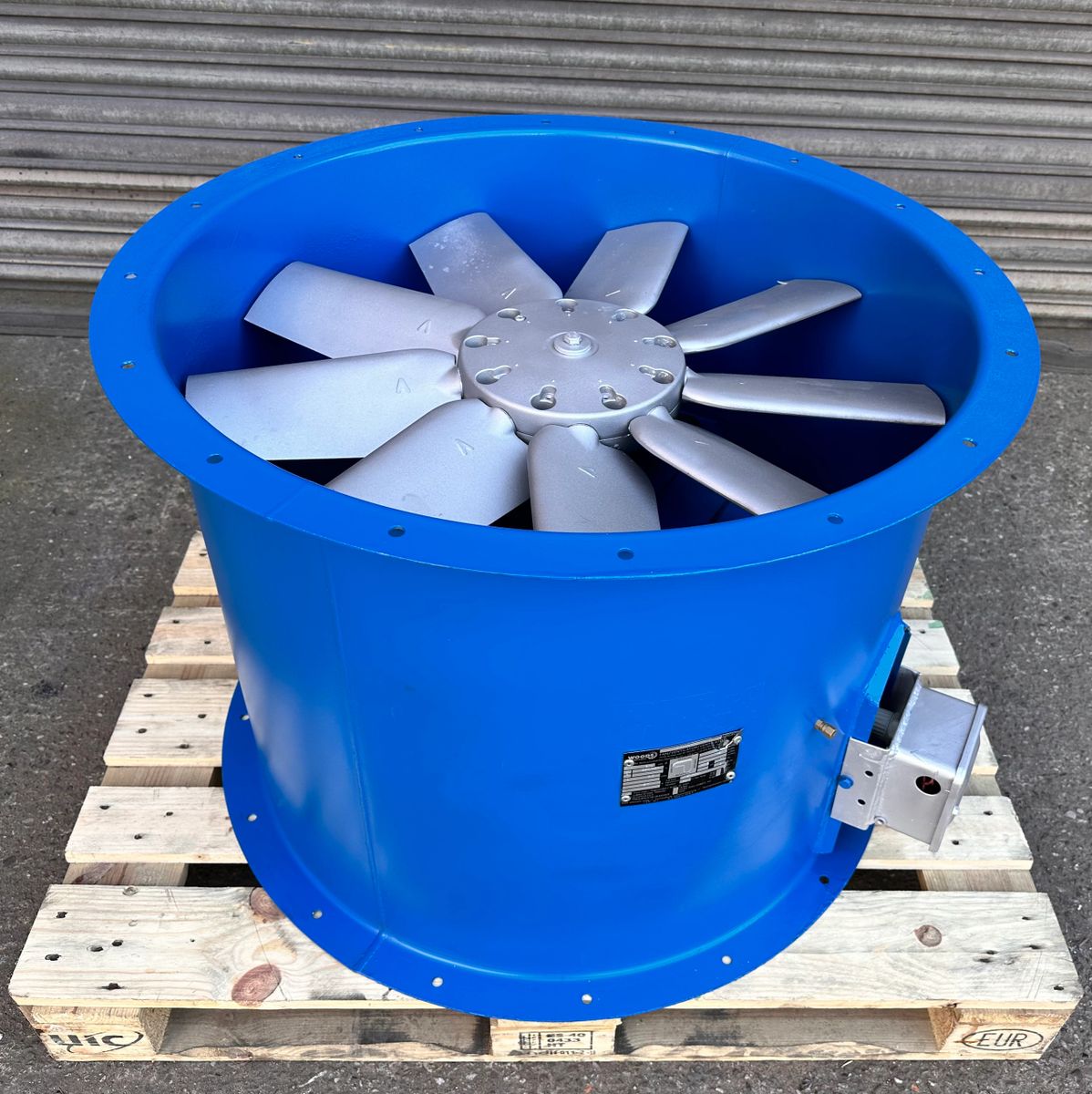 Woods Bifurcated Car Spray Booth Fan 4kW Extractor Fan 3-Phase Electric ...