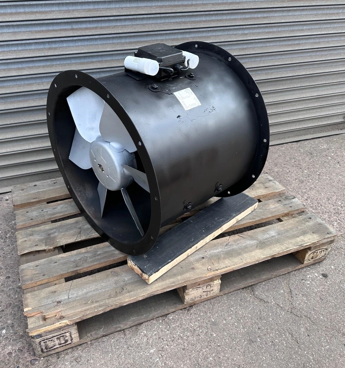 S&P TCBBX2/4-560 Single Phase Axial Extractor Fan Twin Motor Soler ...