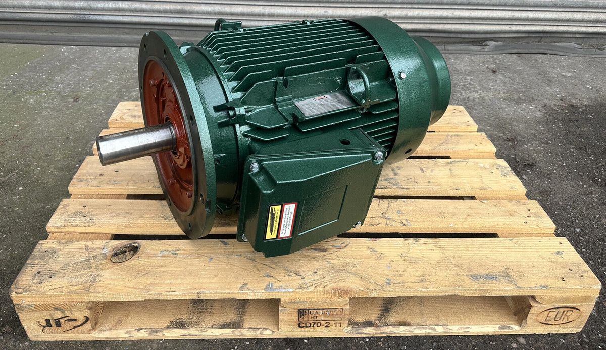 Brook Hansen 37kW 3-PHASE AC Electric Motor 1470RPM 4-Pole 225 Frame ...