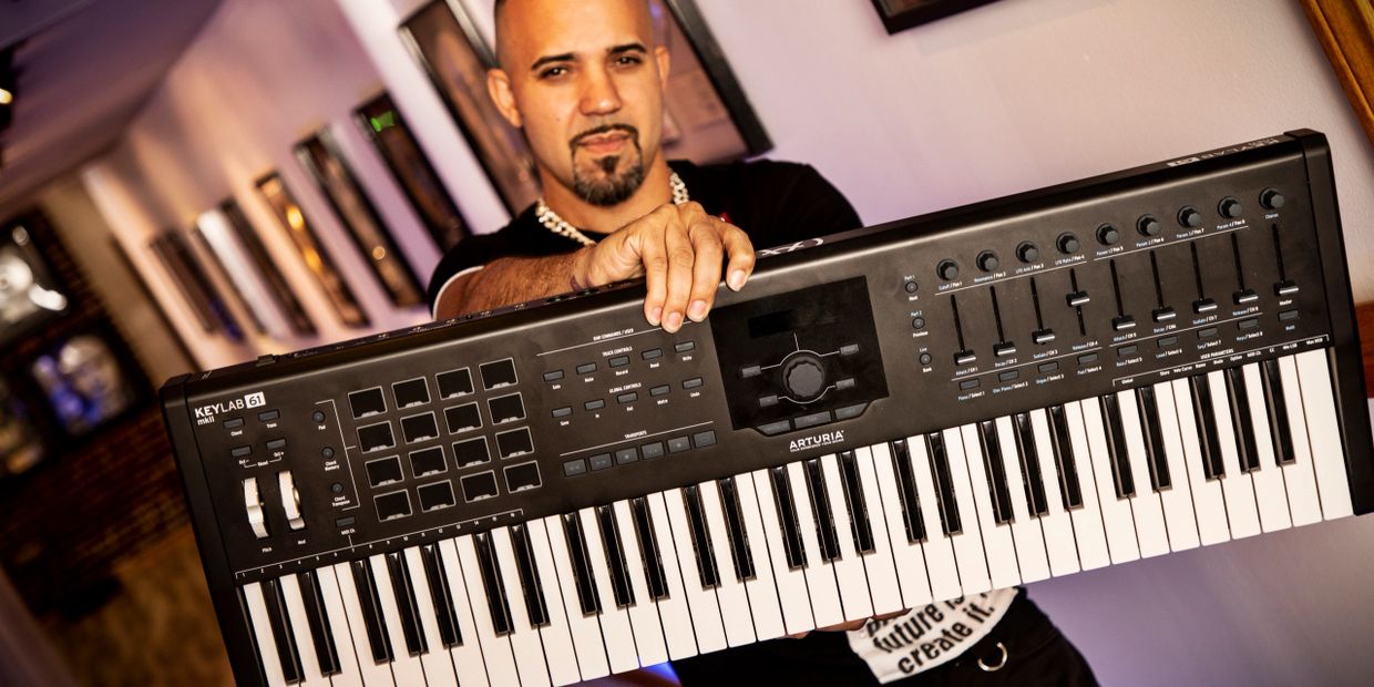 Devine Evans Music Producer and Film Composer - Devine Evans