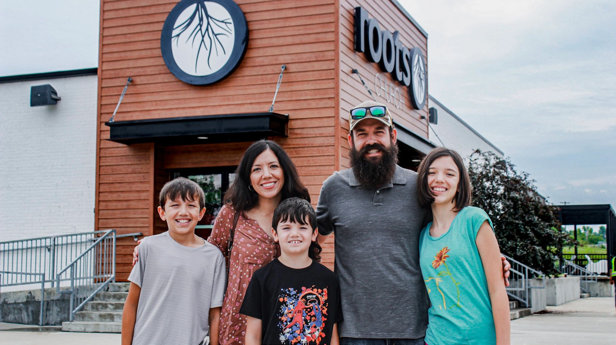 HOME [myrootschurch.com]