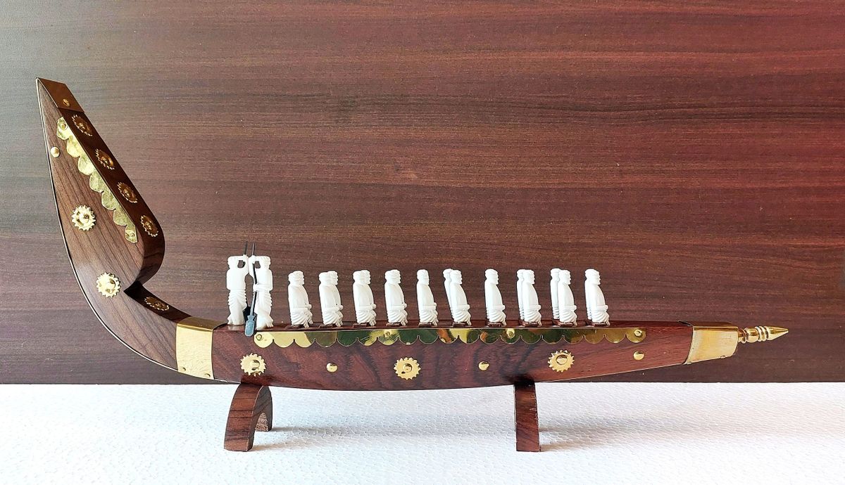 Kerala Snake Boat Model 20 / Buy Kerala Chundan Vallam Model Online