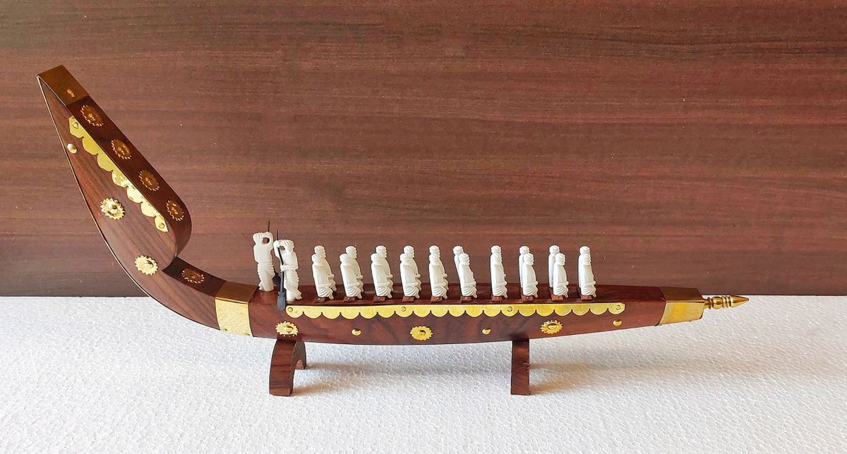 Kerala Snake Boat Model 26 / Buy Kerala Chundan Vallam Model Online