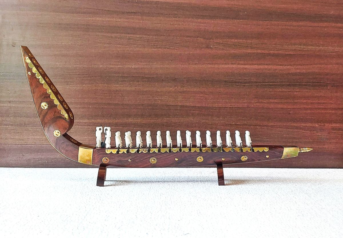 Kerala Snake Boat Model 30 / Buy Kerala Chundan Vallam Model Online
