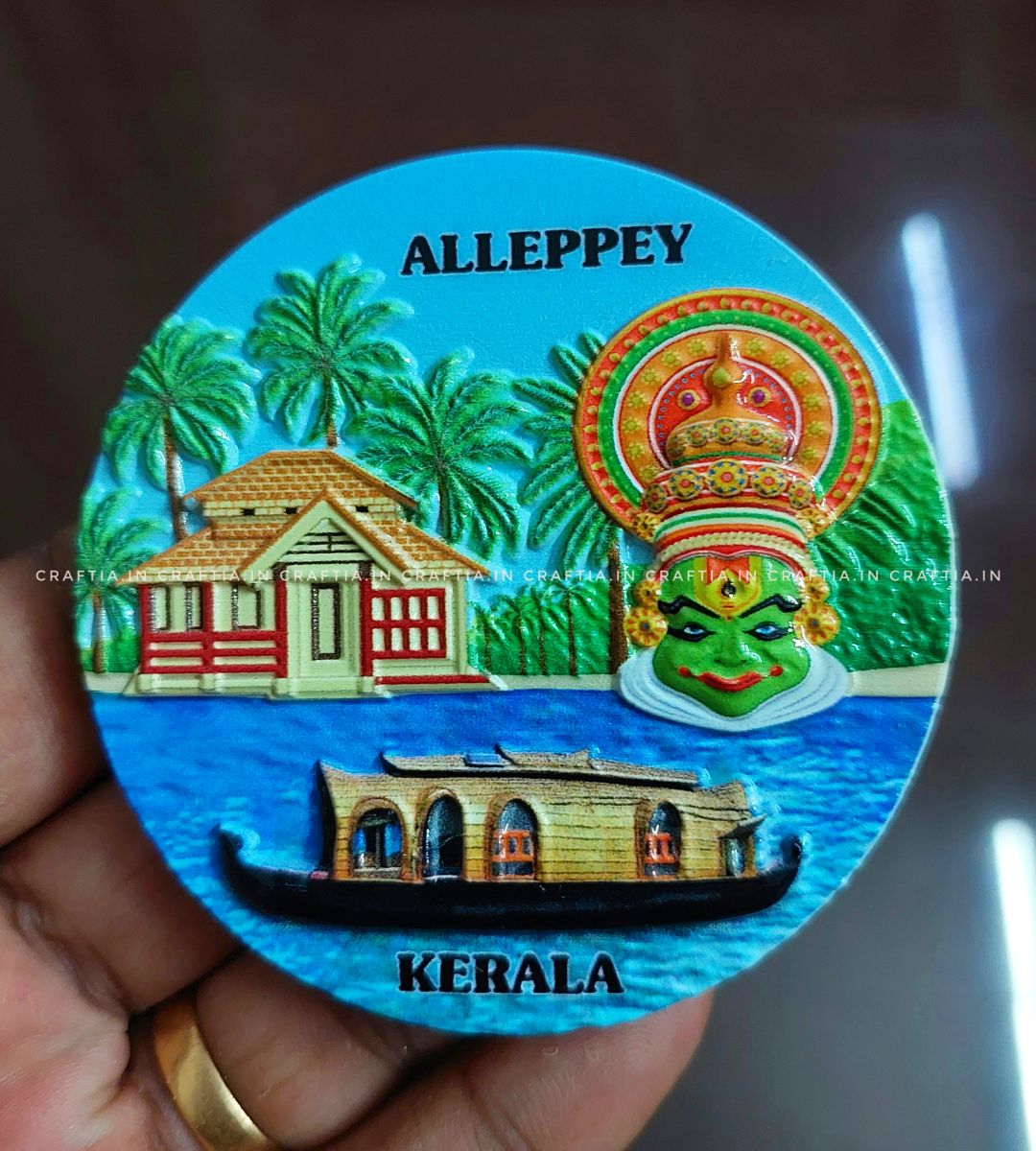 Round Kerala Fridge Magnet With Kathakali & Houseboat | Kerala ...
