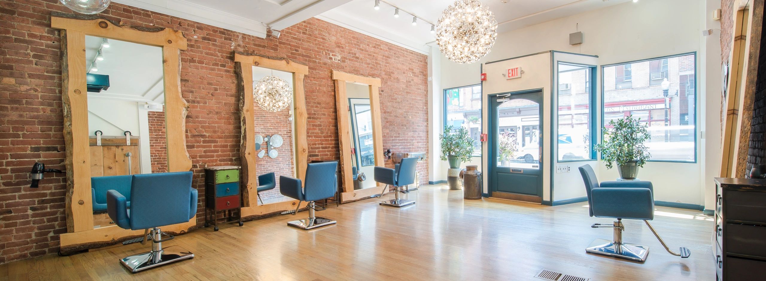 Sleek Salon