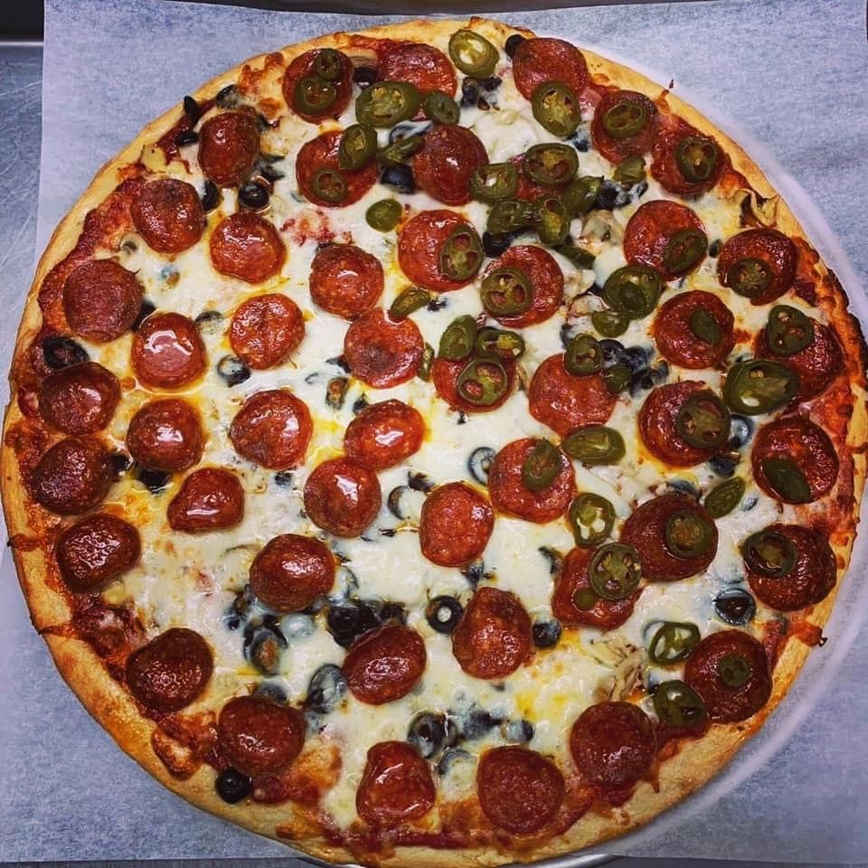 R Pizza Place - Pizza - Columbiana, Ohio