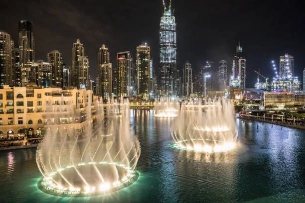 "How is Water Used as a Design Element in Architecture?"