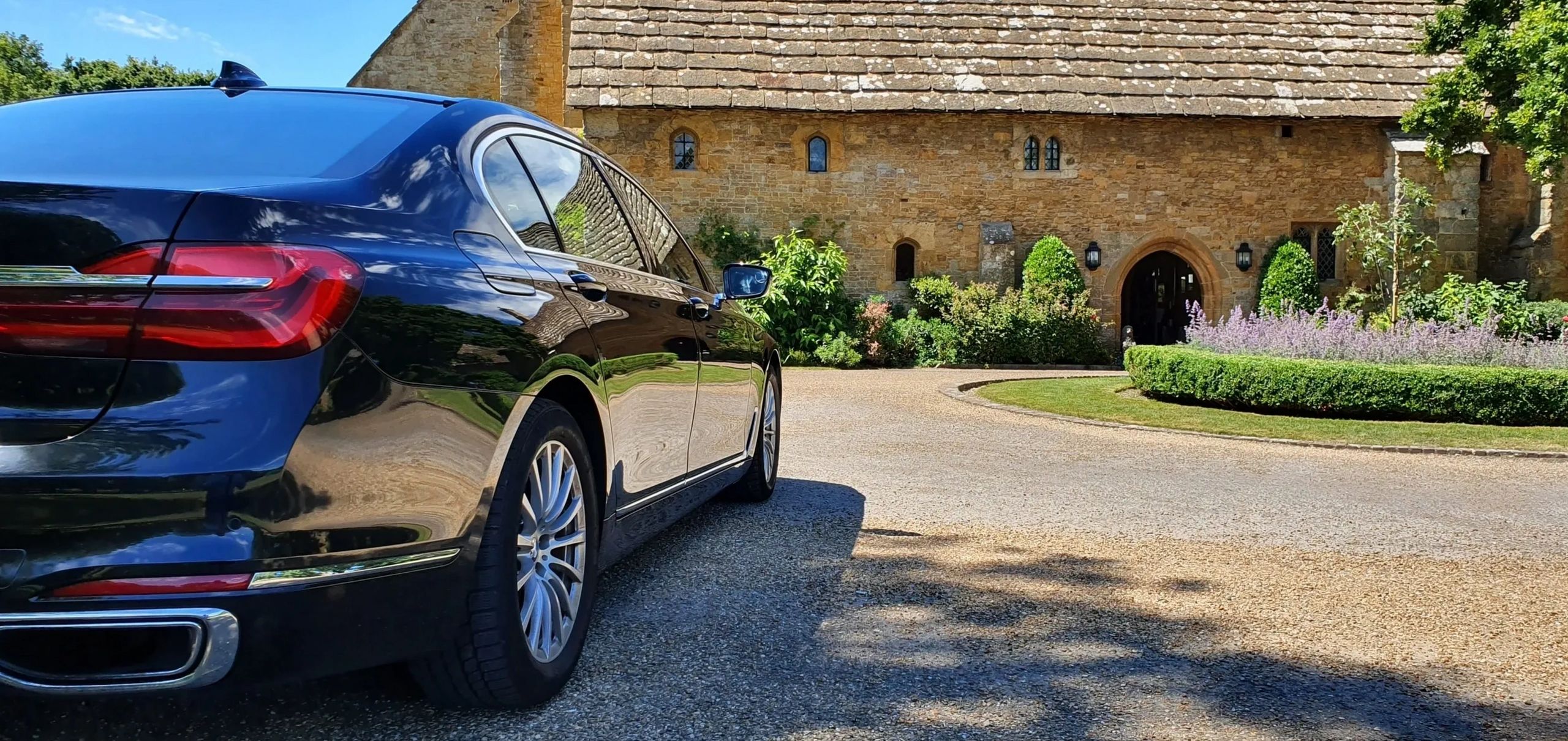 GRB Executive Cars - Chauffeur, Airport, Executive, Taxi
