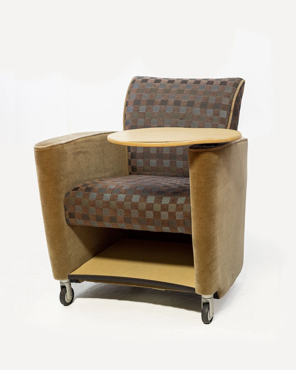 LOWENSTEIN RECEPTION LOUNGE CHAIR W/TABLET ARM, FRONT CASTERS