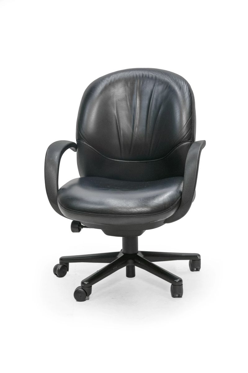STEELCASE VECTA CONFERENCE CHAIR