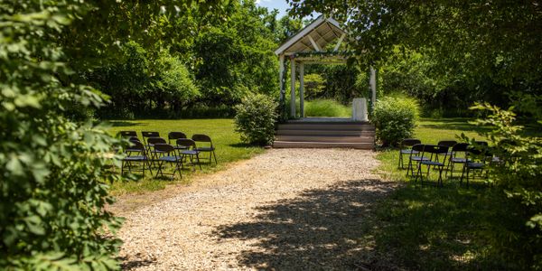 The Prairie Gardens Inn - Bed and Breakfast, Nearby Hotels, Hotel