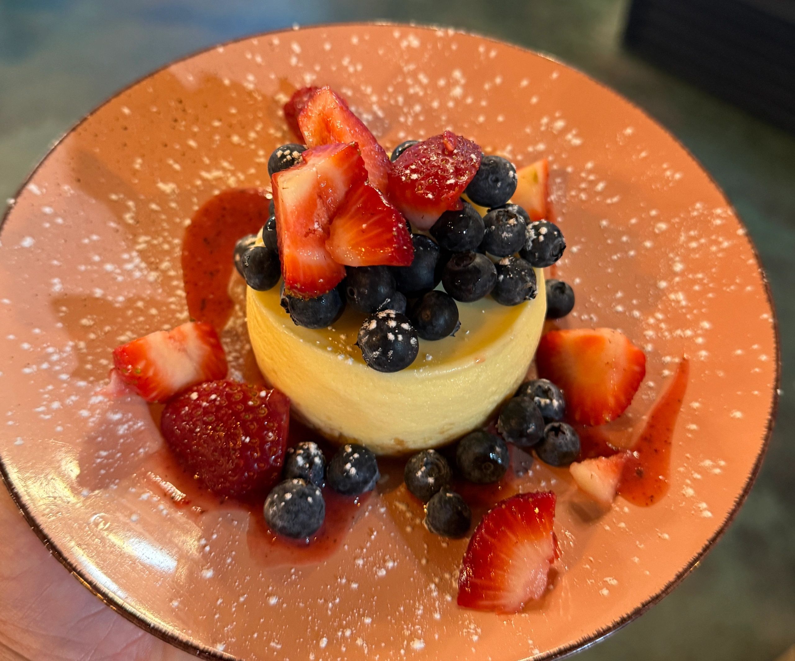 Delicious Coastal Cuisine for Breakfast and Lunch
