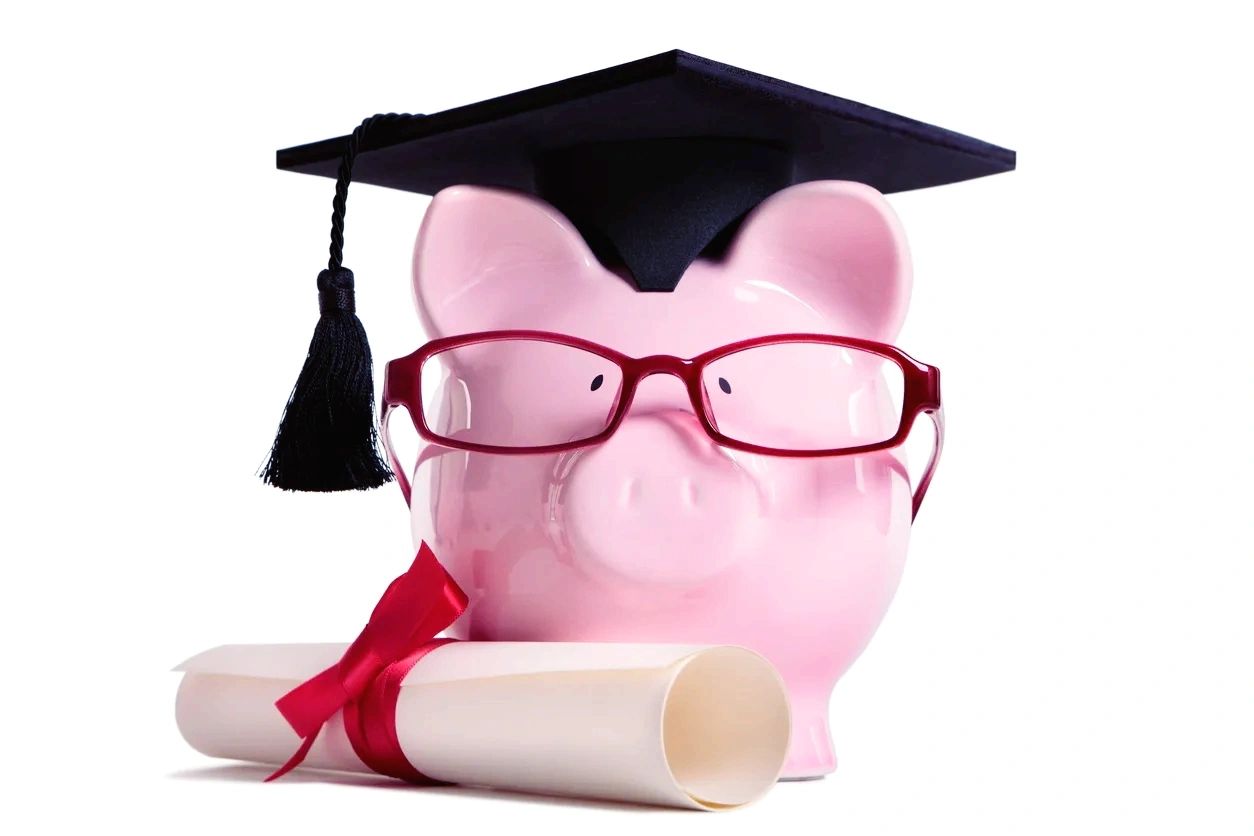 7 Benefits of Engaging a Highly Qualified Financial Adviser