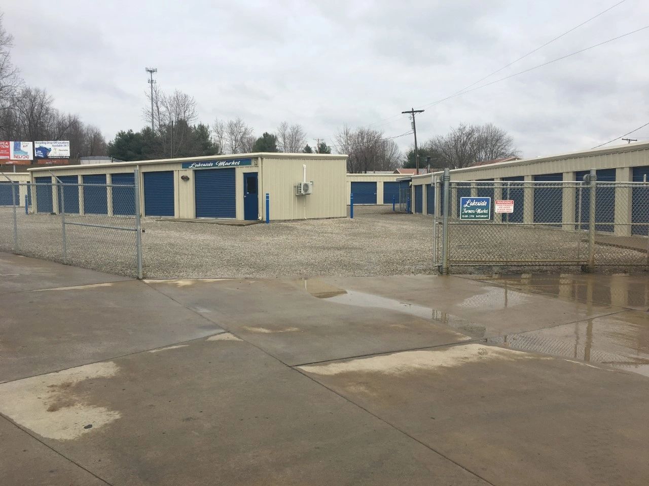 Suds Monkey Carwash and Storage