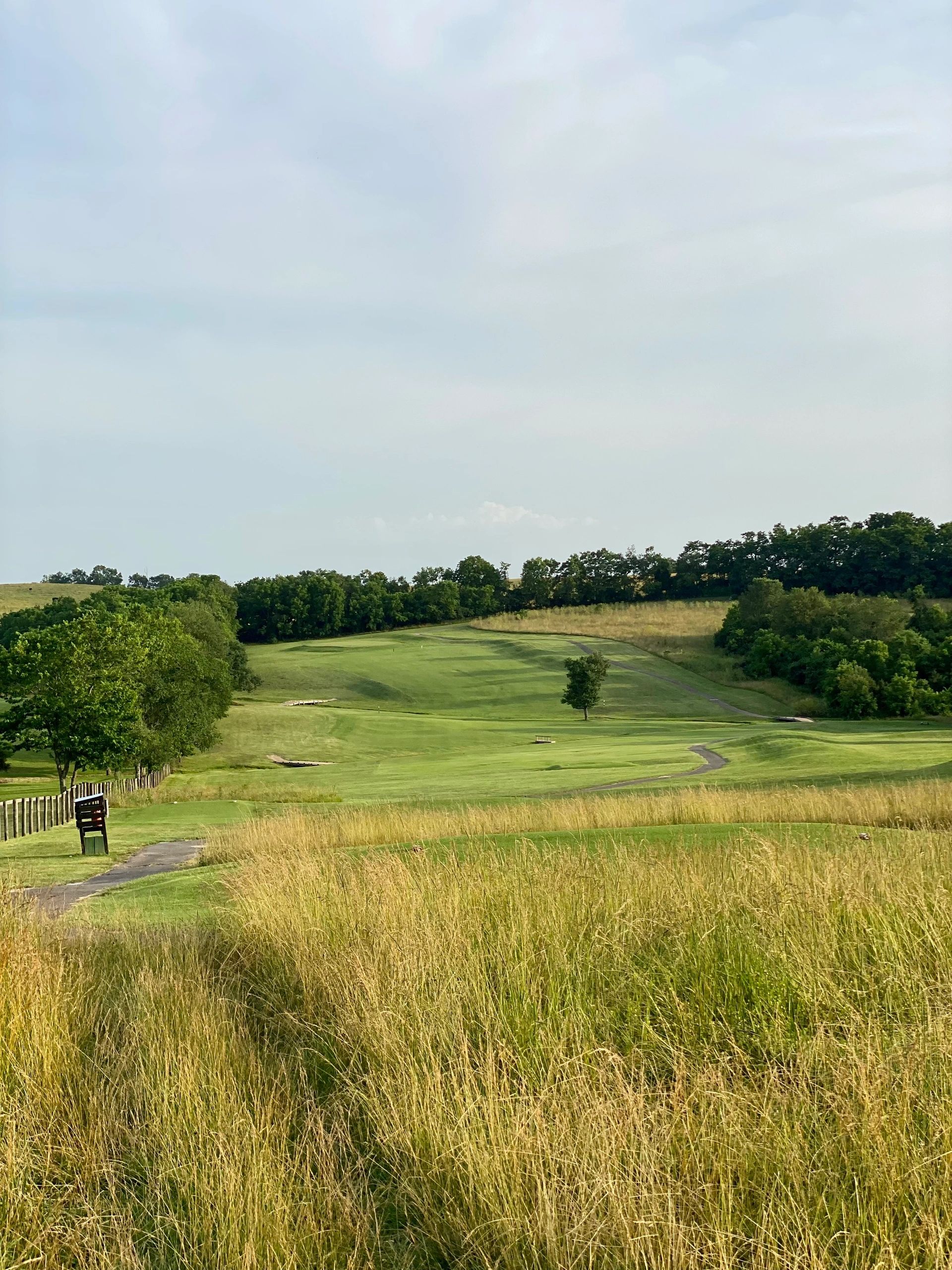 Thoroughbred Golf Club - Golf Course, Driving Range, Bar and Grill