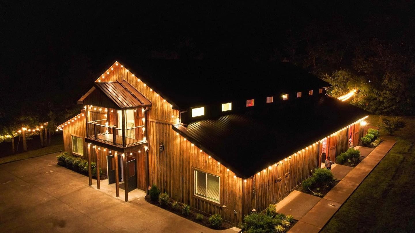 What Makes Cypress Barn at Miller Lake so special for weddings?