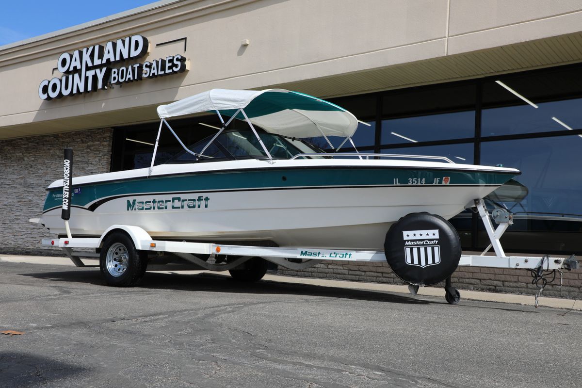 1998 Mastercraft Prostar 205