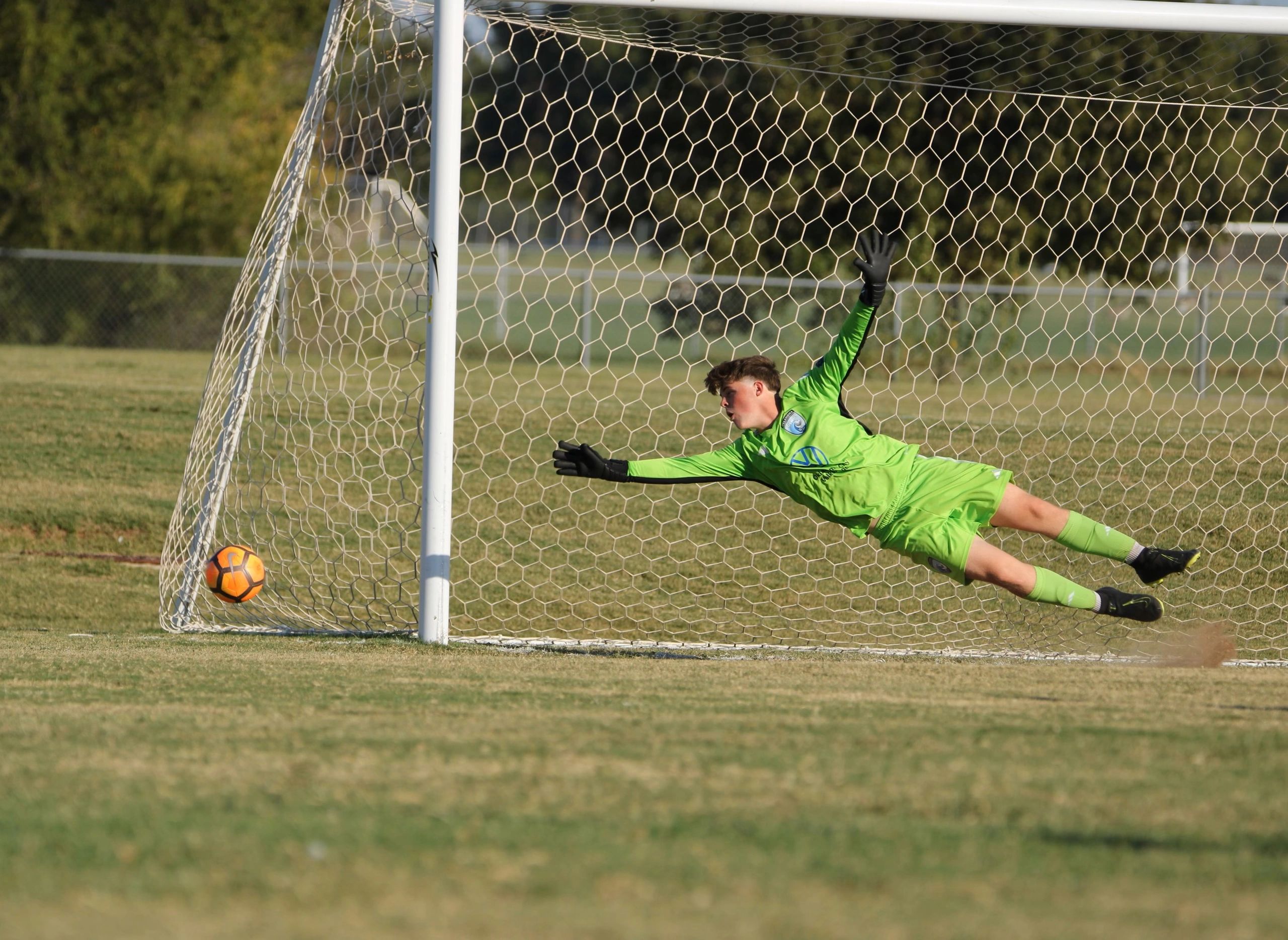 Buy High-Quality Goalkeeper Gloves at Be Awesome