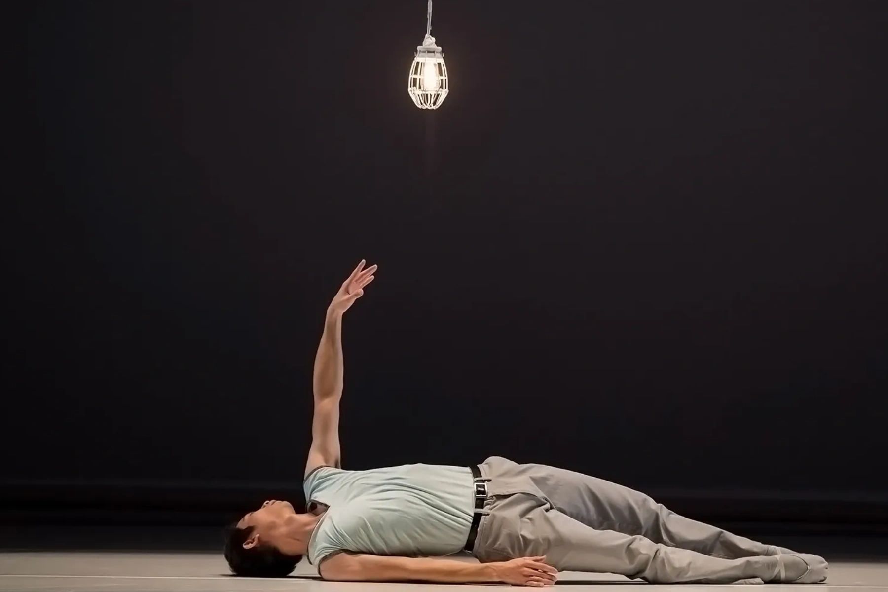 Contact | Robert Mills