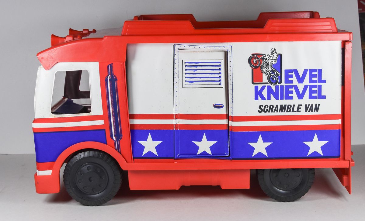 Evil Knievel Scramble Van Play Set