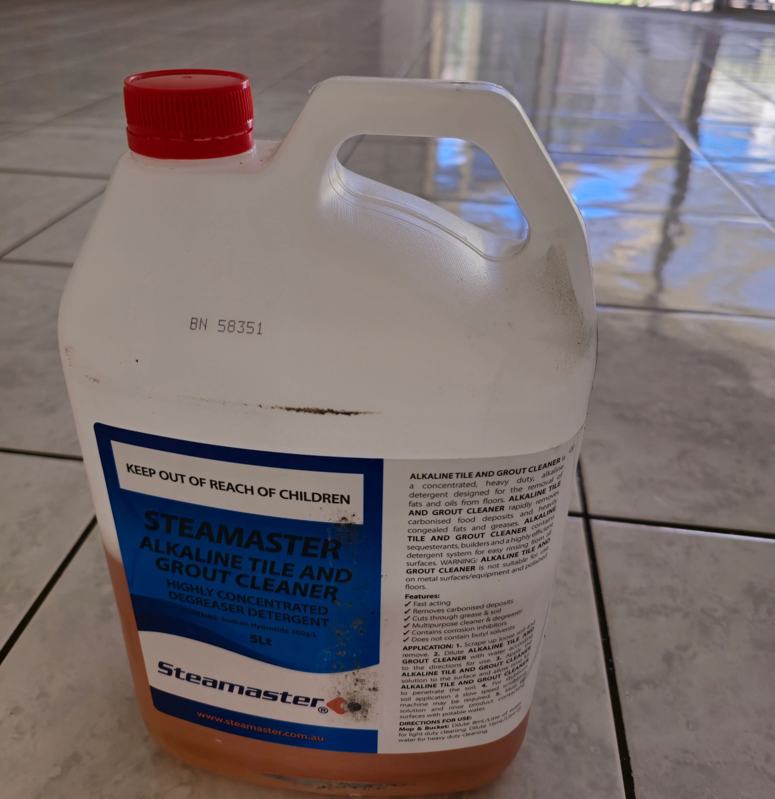 The Importance of Using Alkaline Acid for Tile and Grout Cleaning