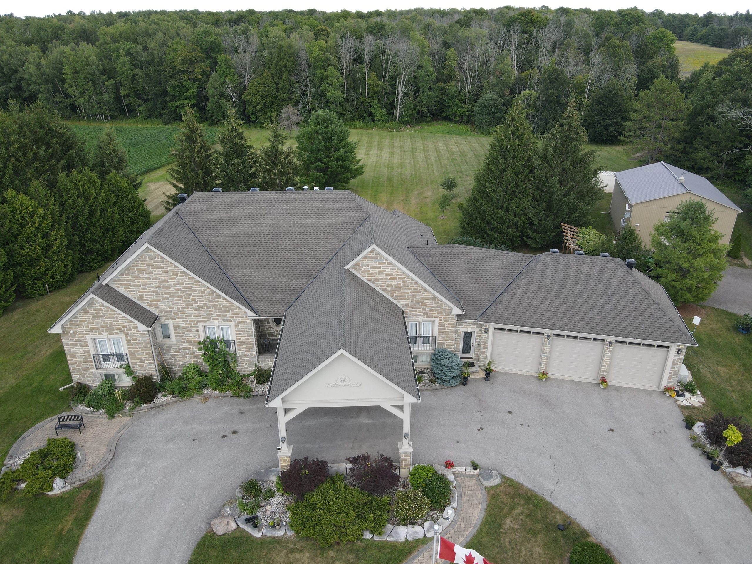 Professional Roofing Service - Evergreen Roofing