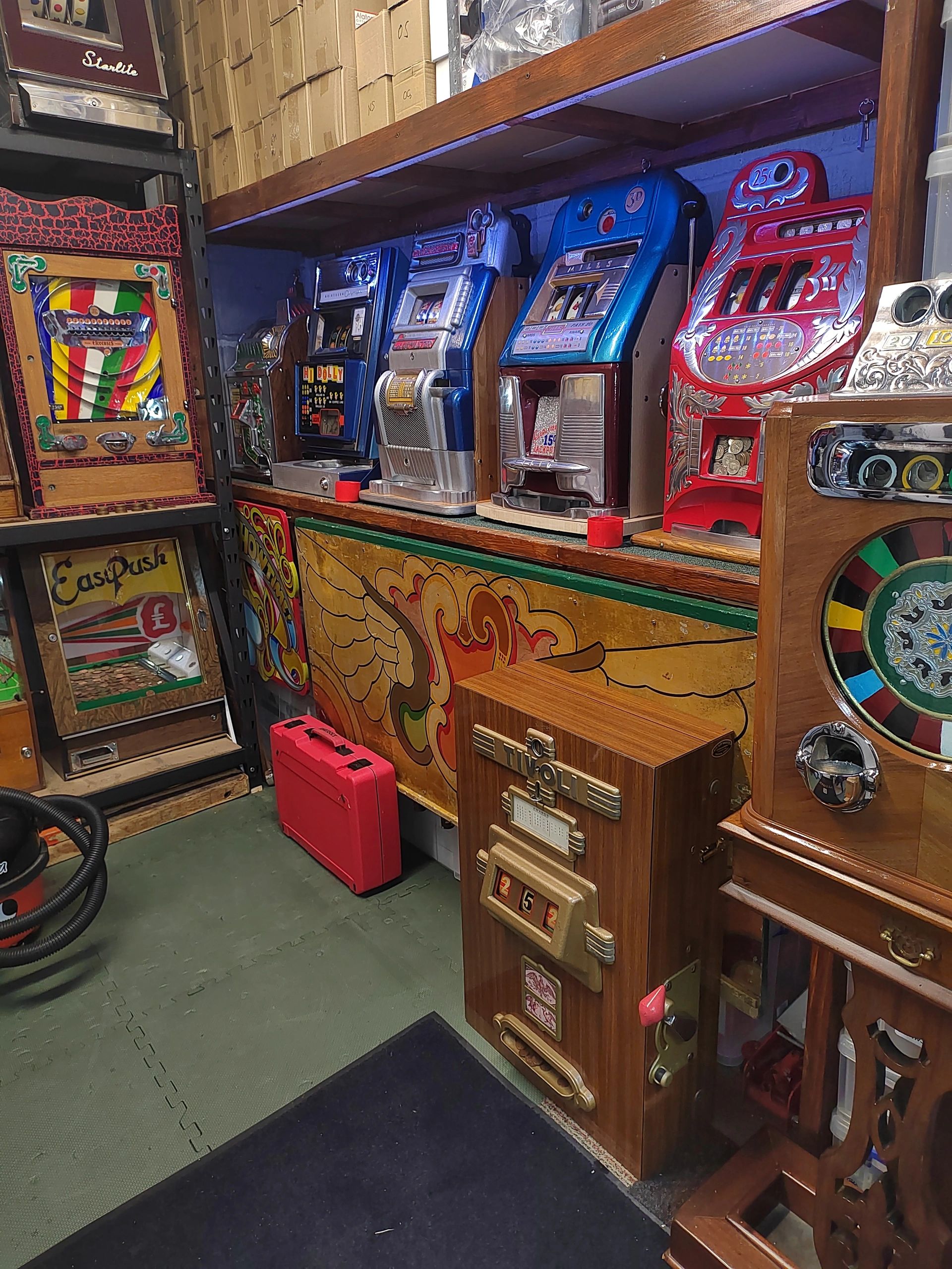 Fairgroundantiques - Fairground Restoration, Antique Fairground Sales