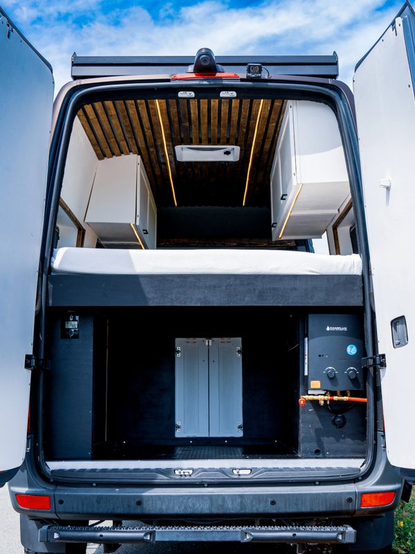 Steele Vans - Van Build, Off Grid Sprinter Van