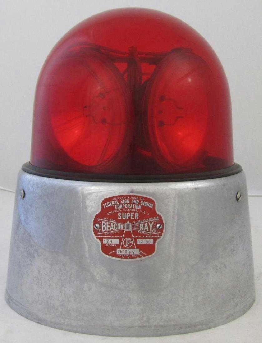 1/25th scale Beacon Ray Model 17-4/5 Gumball Beacon kit