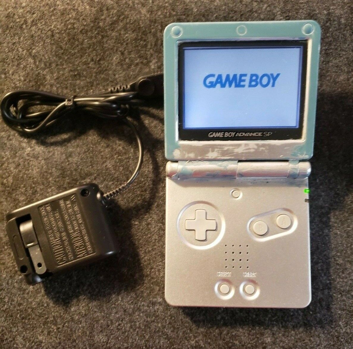 GAMEBOY ADVANCE SP SYSTEM PLATINUM SILVER W/CHARGER