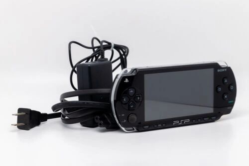 SONY PSP 1000 HANDHELD SYSTEM WITH CHARGER
