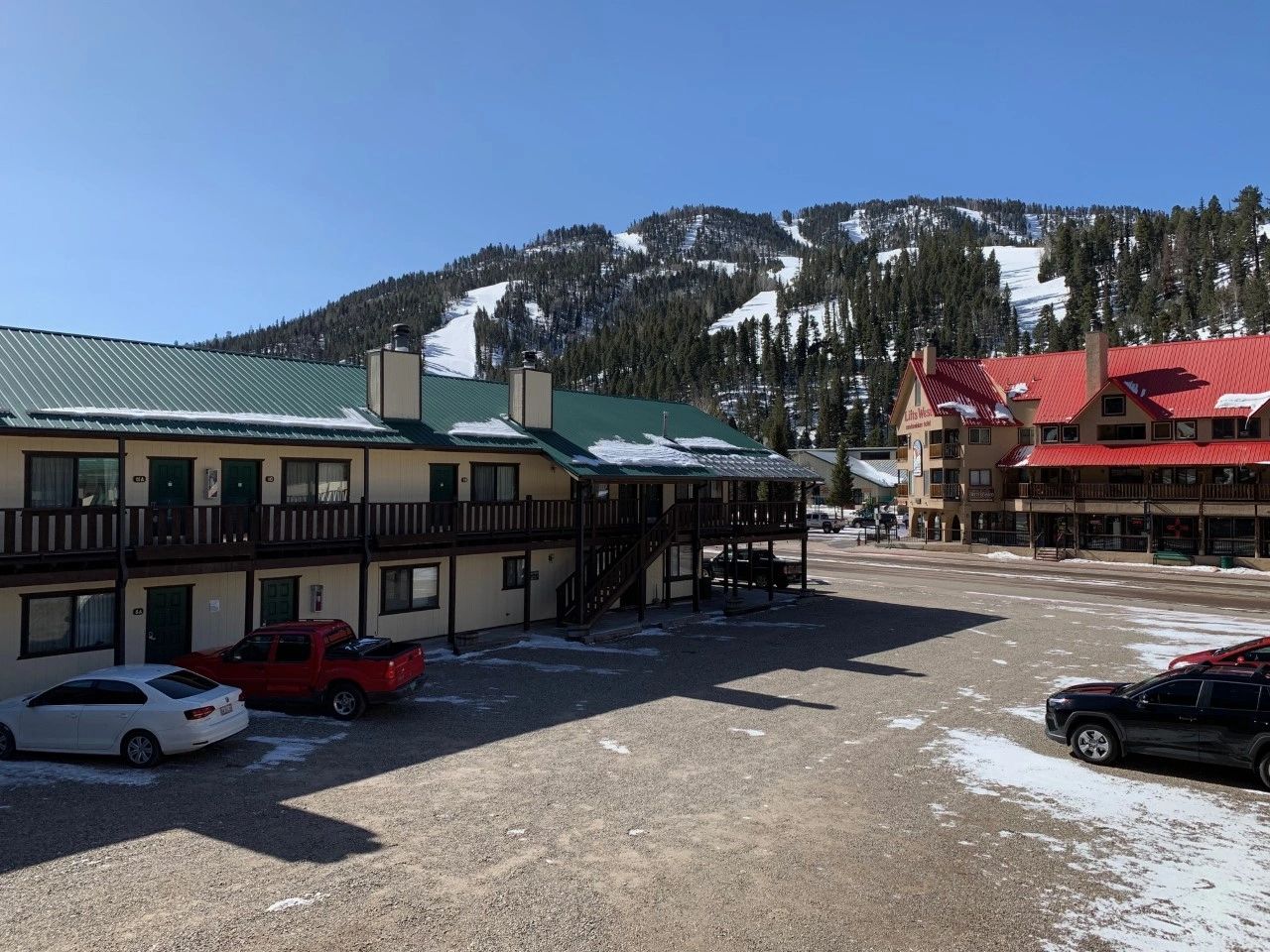 Ponderosa Lodge & Red River Golf Cart Rentals