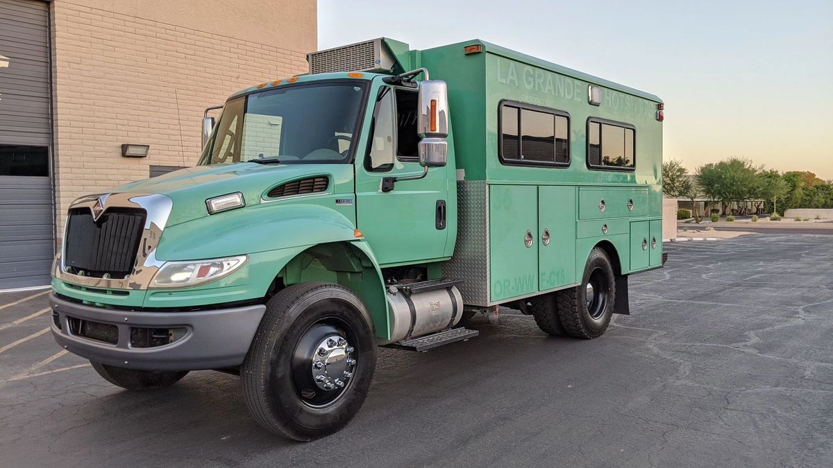 SOLD 2012 International 4300 Crew Cab Hauler overland RV buggy hotshot