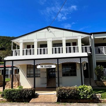 Waterfront Accommodation - The Seaview Cooktown