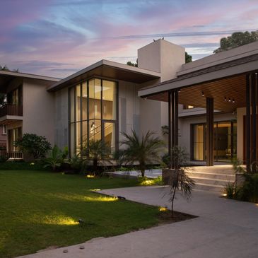 About Us | Studio Risa