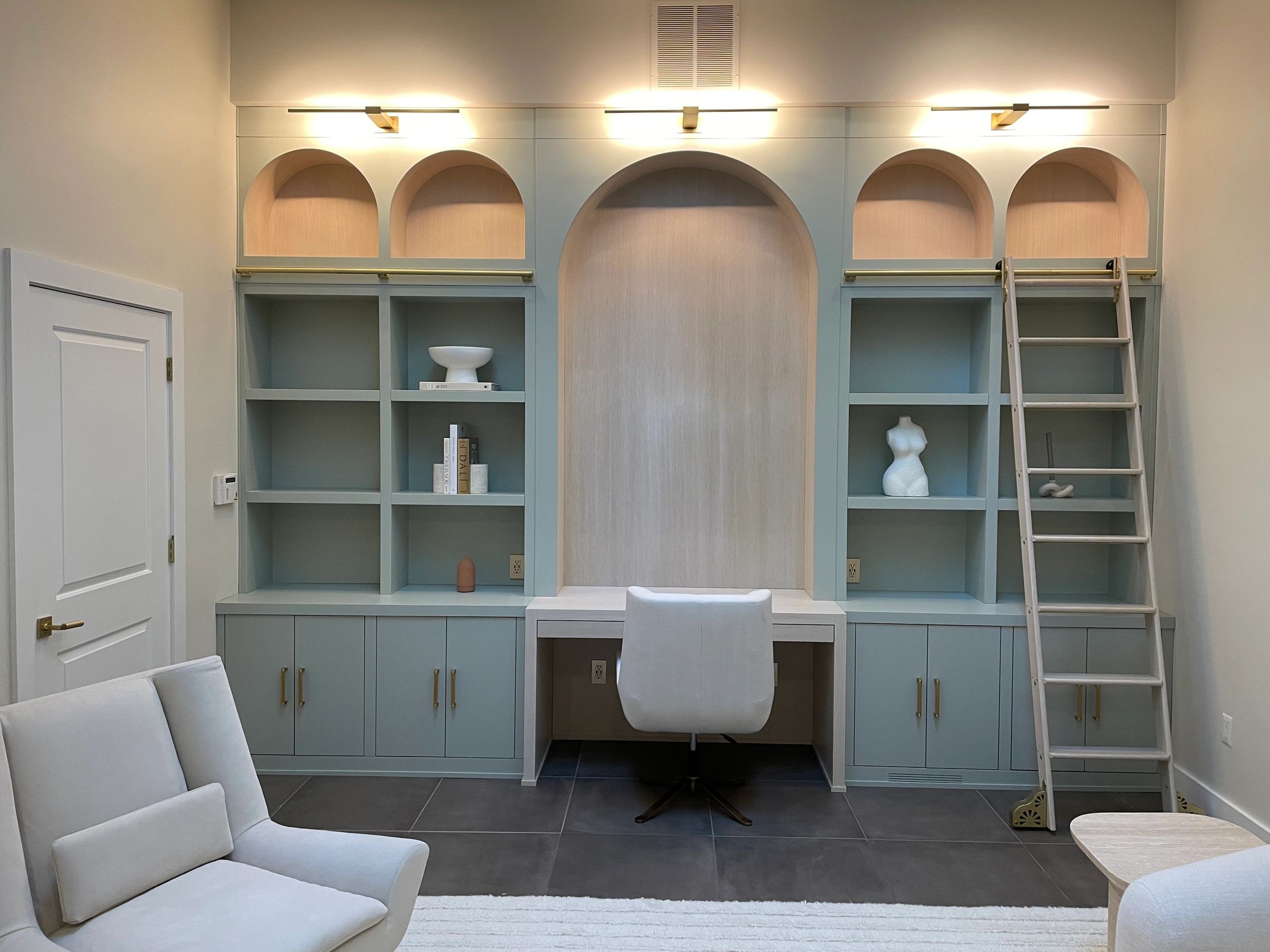 Distinctive Custom Furniture Inc.