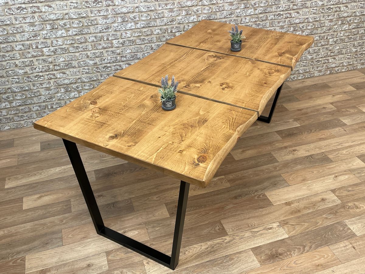Industrial Steel Calia Frame Rustic Extendable Dining Table