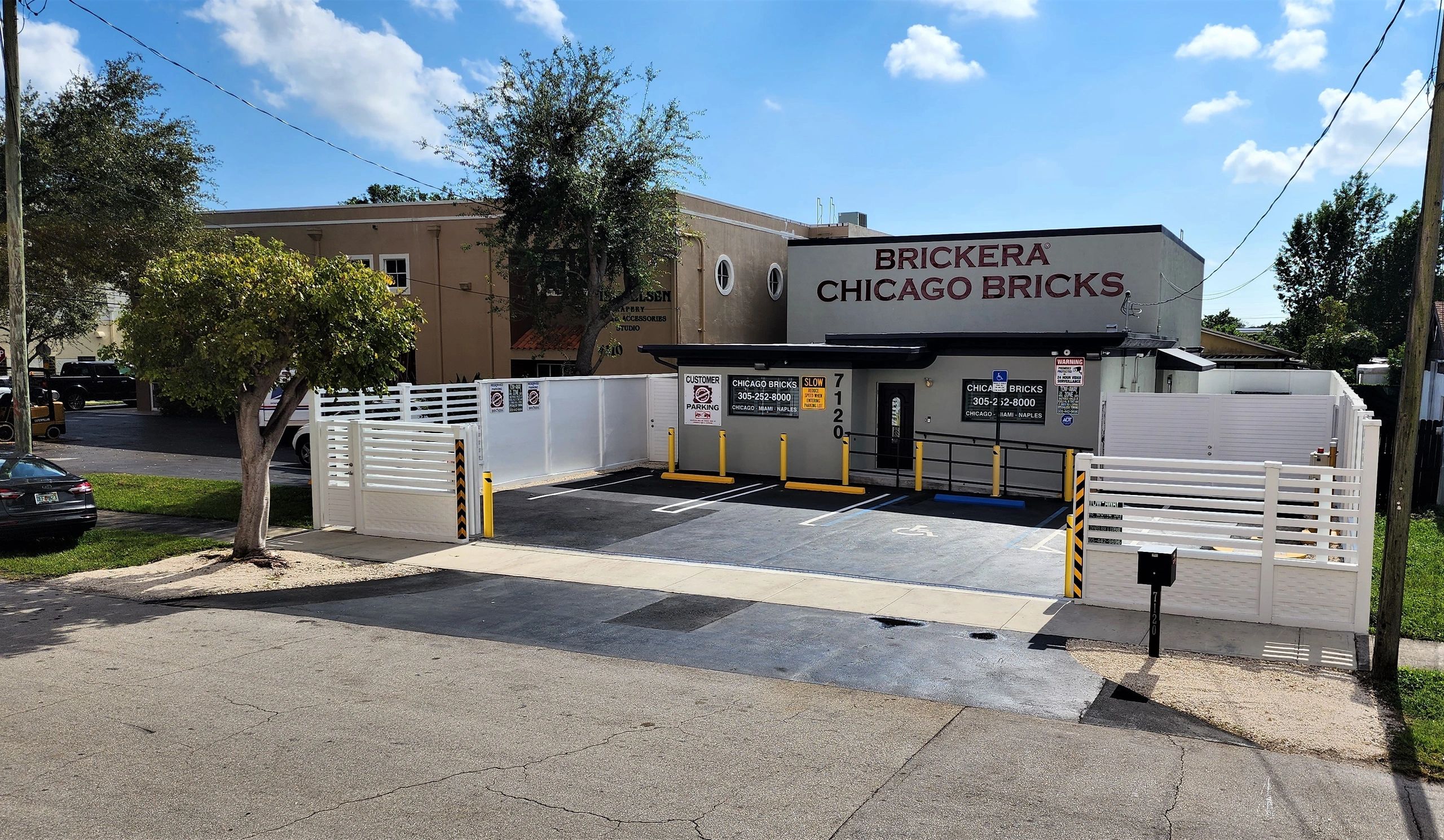 GALLERY - CHICAGO BRICKS BRICKERA®