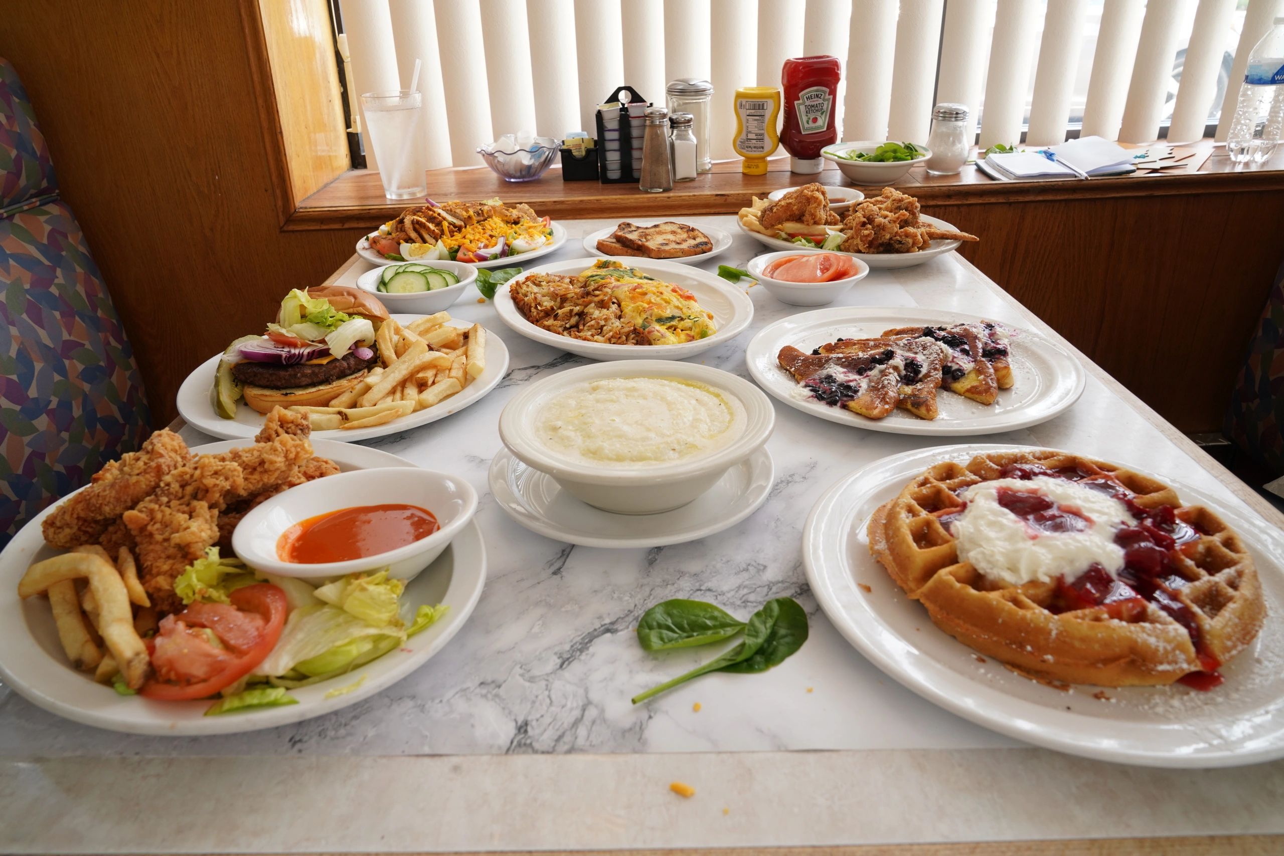 HOME [grandrisingcafe.com]