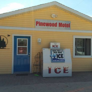 Pinewood Motel