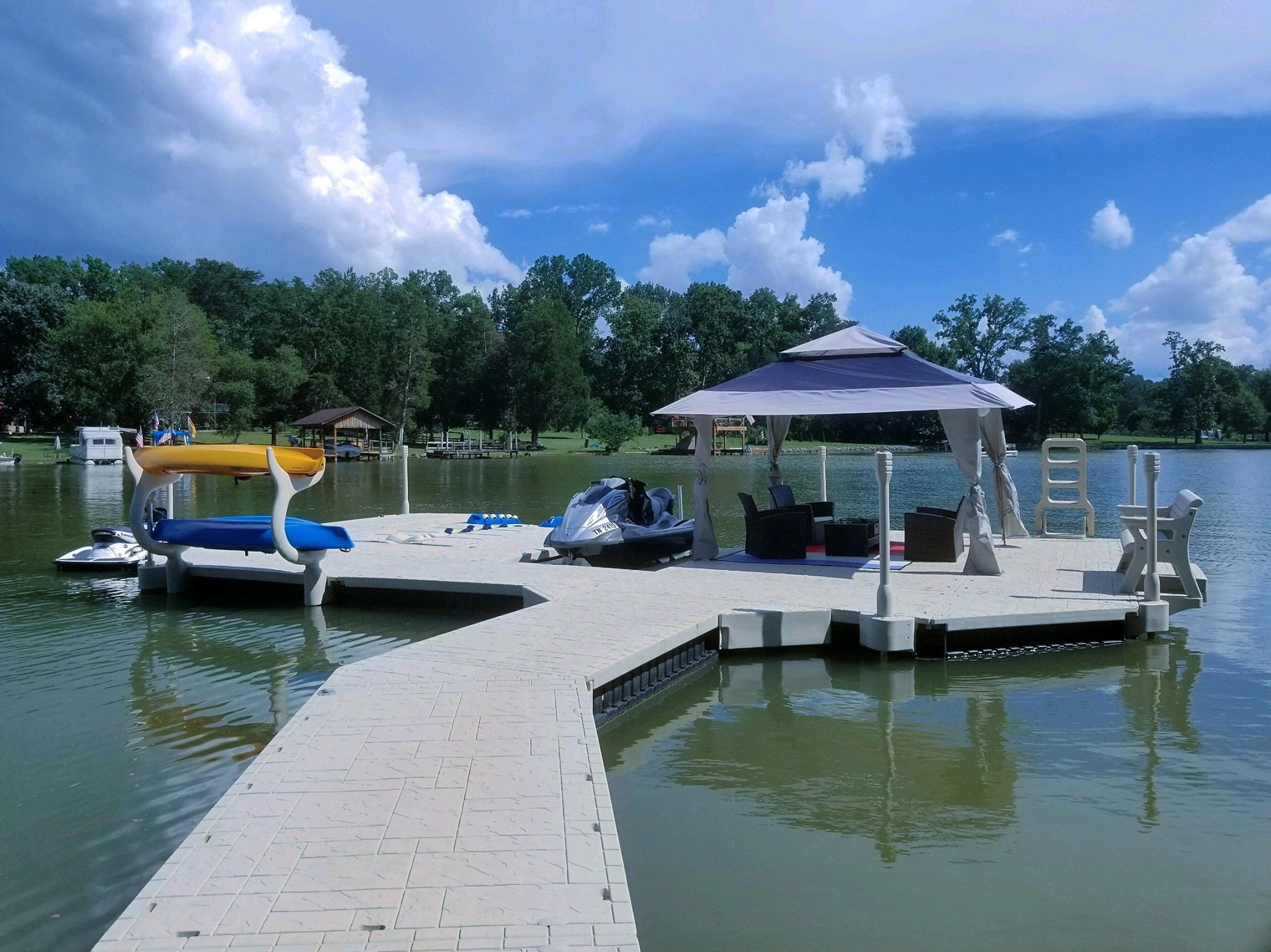 Why Wave Armor Floating Docks and Boat Ports are so Popular?
