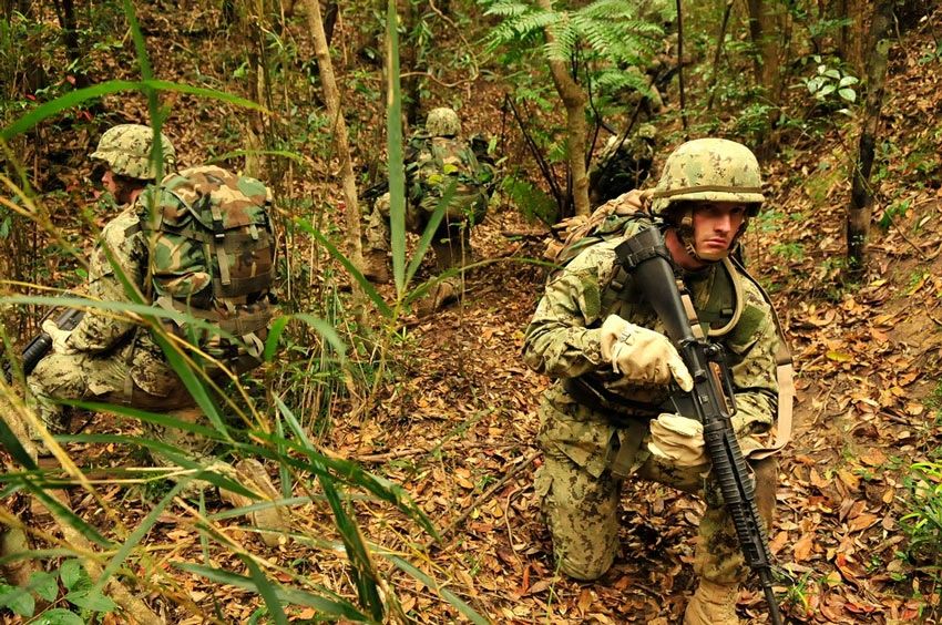 How to Use Patrolling Tactics to Move as a Team