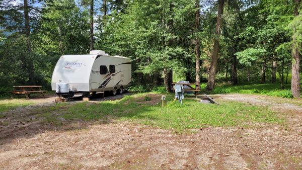 Mara Cottage Campground - Okanagan Camping, Mara lake camping Campsite
