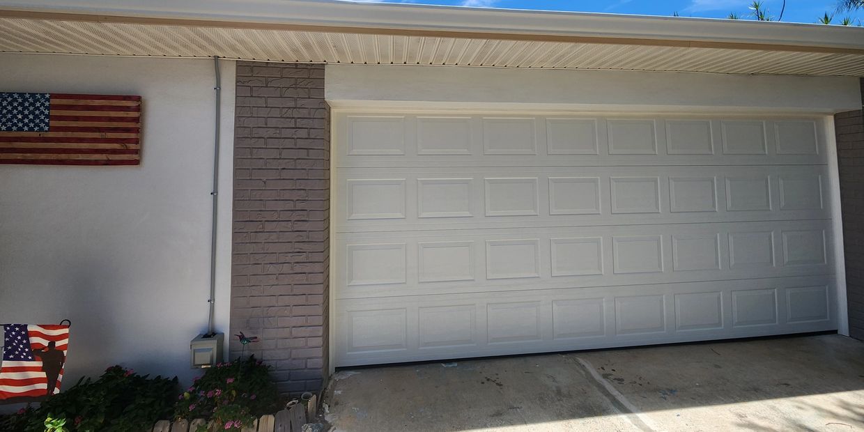 Clover Garage Doors - Residential Garage Doors, Impact Garage Doors ...