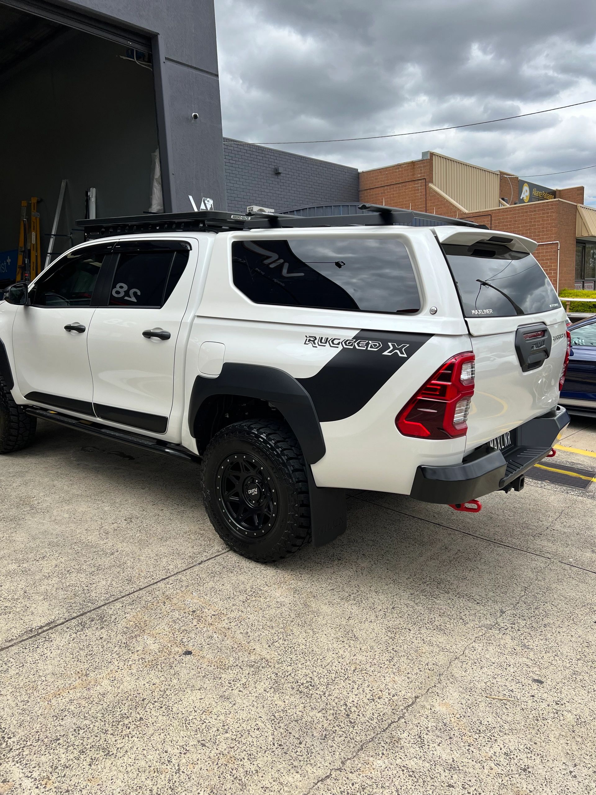 all new VENTURE canopy, available for Hilux and next-gen Ranger